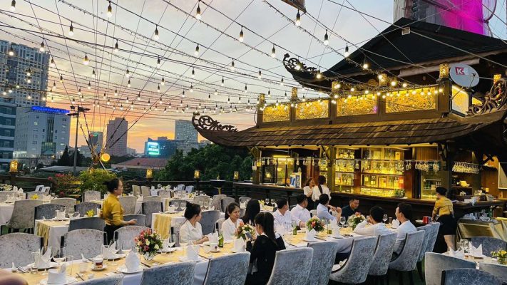 Elisa Floating Restaurant - Asia's most unique floating restaurant