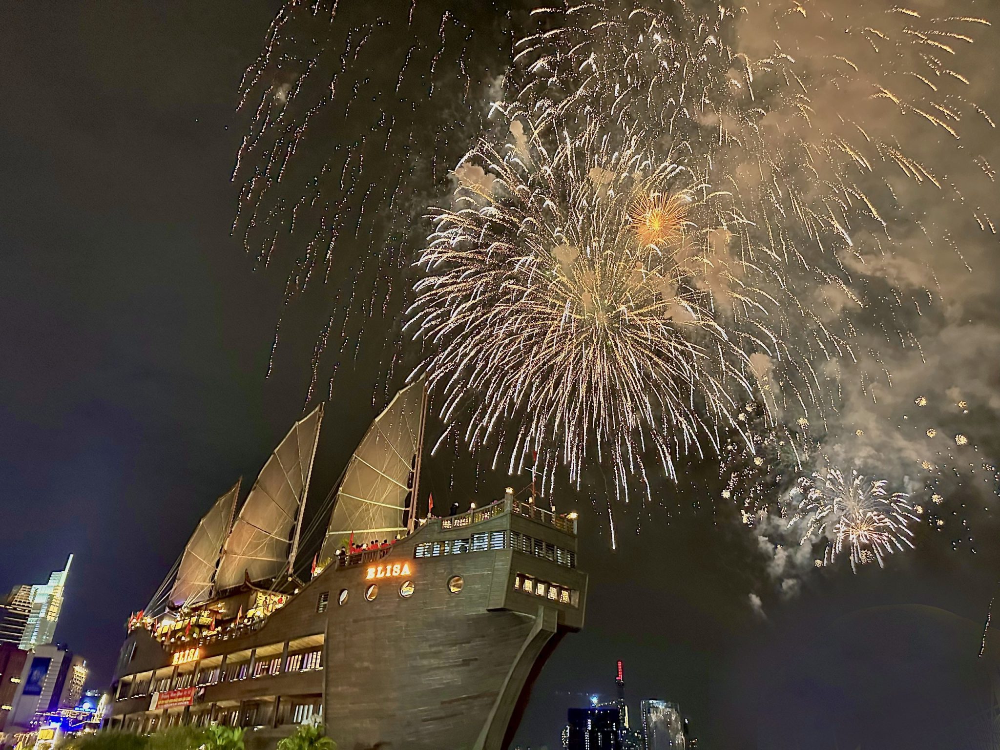 Elisa Floating Restaurant - Asia's most unique floating restaurant